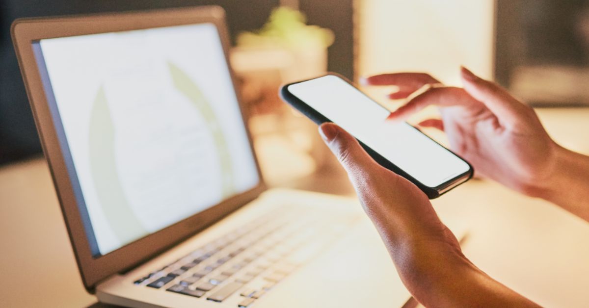 Ep #87: Digital Boundaries for Women Rebuilding After Loss - Sandy Linda